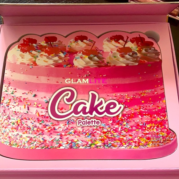 Glamlite | Makeup | Glamlite Cake Palette Nearly New Condition | Poshmark
